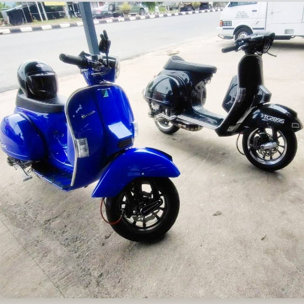 Blue and black Vespa PX custom modified Order Vespa genuine wheel from – Vespa PX