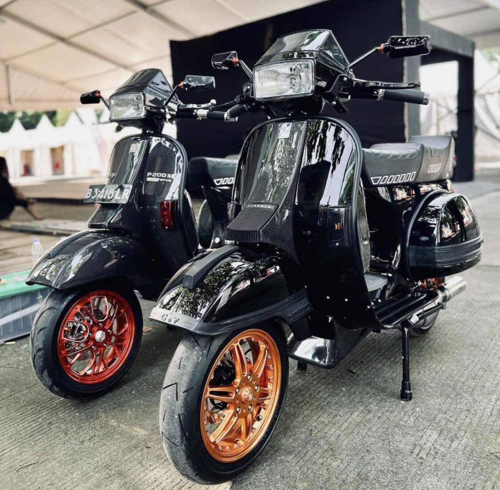 Black Vespa Excel custom modified with custom wheels Cek web vespapx.net for – Vespa PX